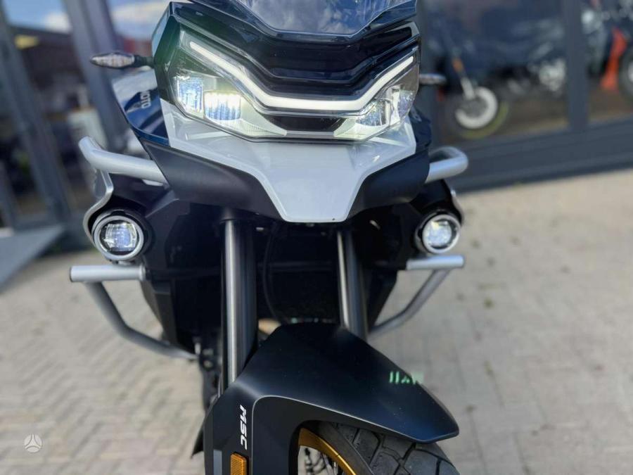 Белый CFMOTO 800 MT 2025 в Каунас, объемом двигателя 0.80 л и пробегом 5 тыс. км за 9200 €, фото 10 на AUTOMOTO.COM.LV