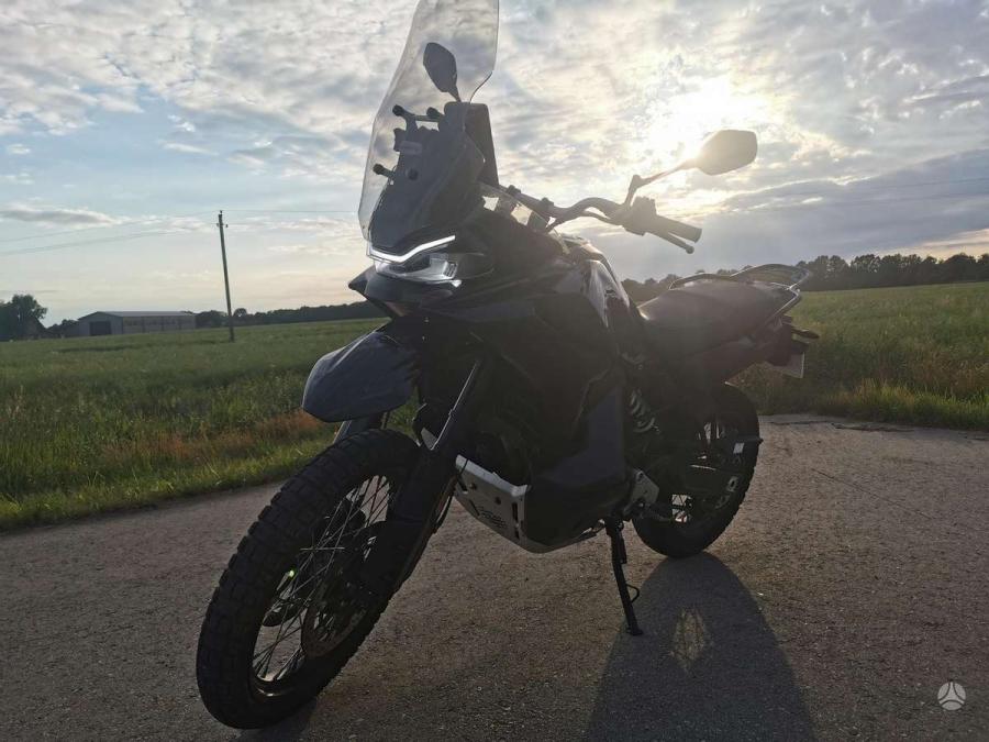 Melns CFMOTO 800MT-X 2025 Tauragė, ar dzinēja tilpumu 0.80 L un nobraukumu 5 tūkst. km par 6950 €, foto 1 vietnē AUTOMOTO.COM.LV