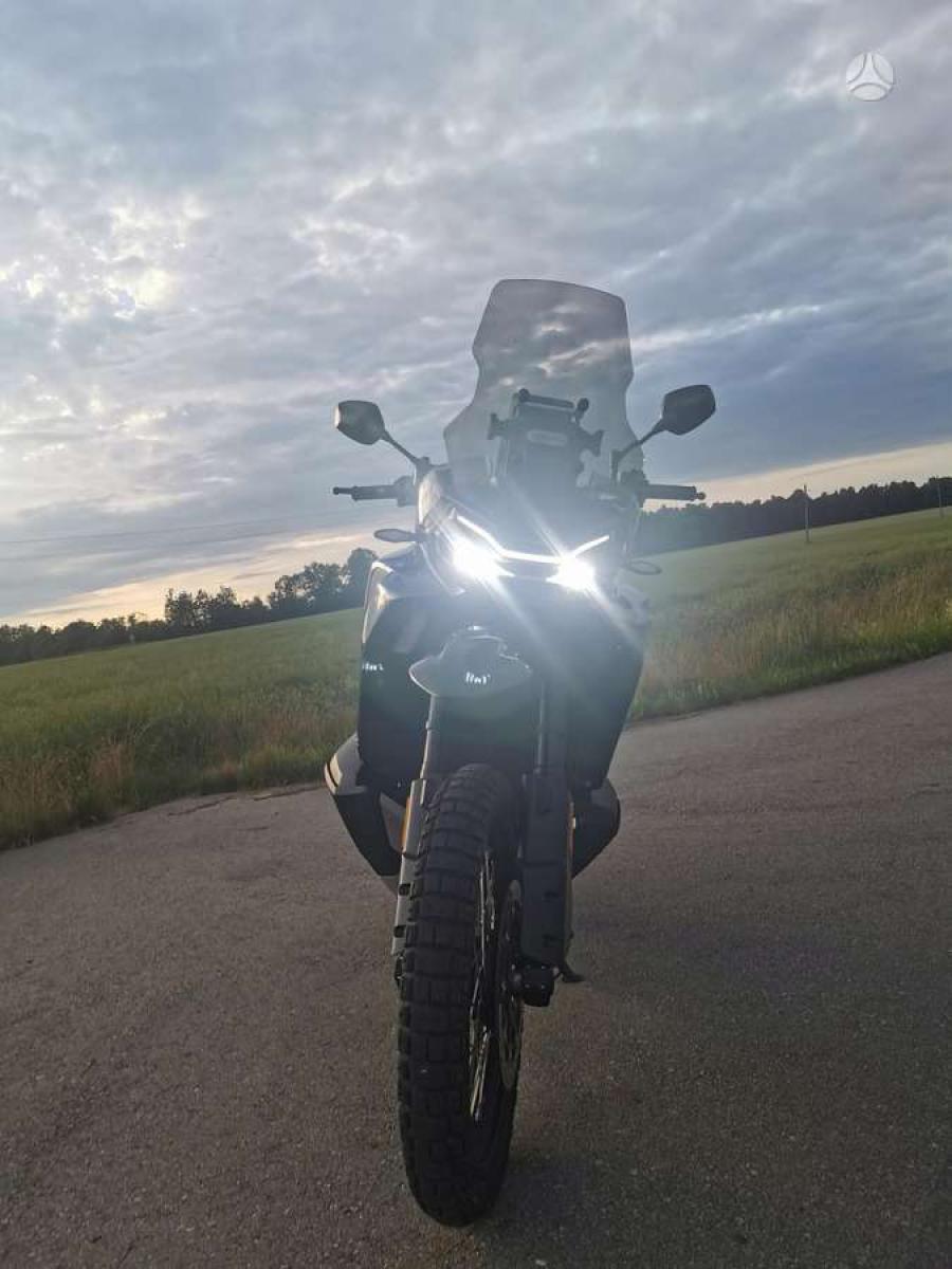 Melns CFMOTO 800MT-X 2025 Tauragė, ar dzinēja tilpumu 0.80 L un nobraukumu 5 tūkst. km par 6950 €, foto 3 vietnē AUTOMOTO.COM.LV
