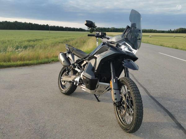 Черный CFMOTO 800MT-X 2025 в Таураге, объемом двигателя 0.80 л и пробегом 5 тыс. км за 6950 €, фото 4 на AUTOMOTO.COM.LV