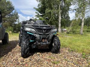 Black CFMOTO CFORCE 1000 2020 in Vilnius, with an engine capacity of 1.00 L and mileage of 5 thousand km for 6900 €, photo 3 on AUTOMOTO.COM.LV