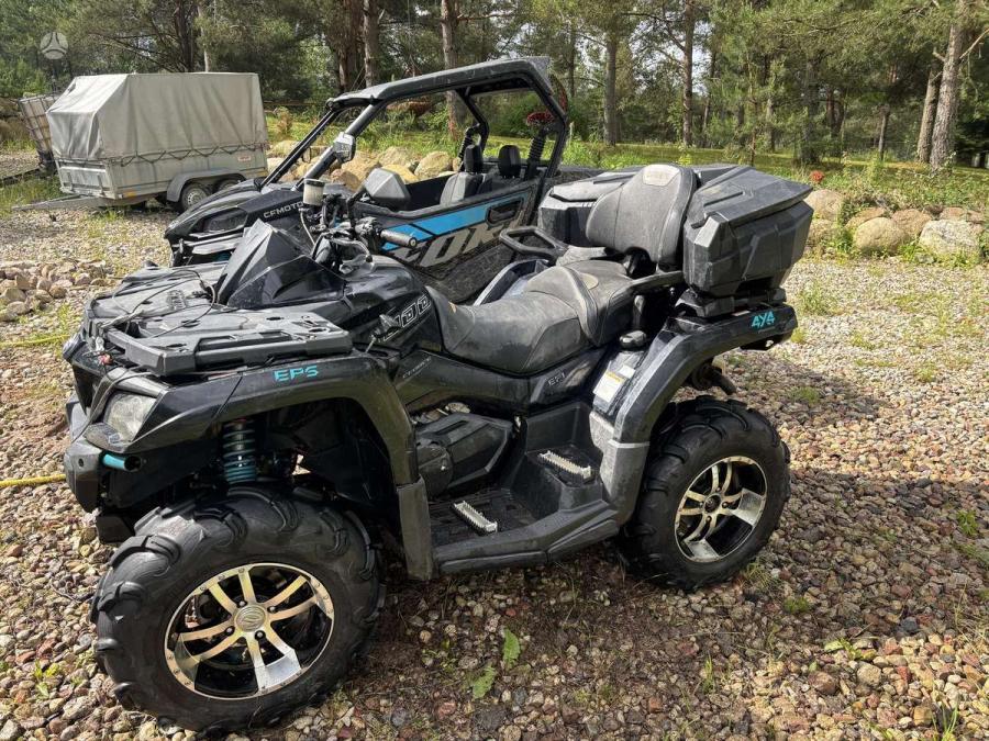 Black CFMOTO CFORCE 1000 2020 in Vilnius, with an engine capacity of 1.00 L and mileage of 5 thousand km for 6900 €, photo 4 on AUTOMOTO.COM.LV
