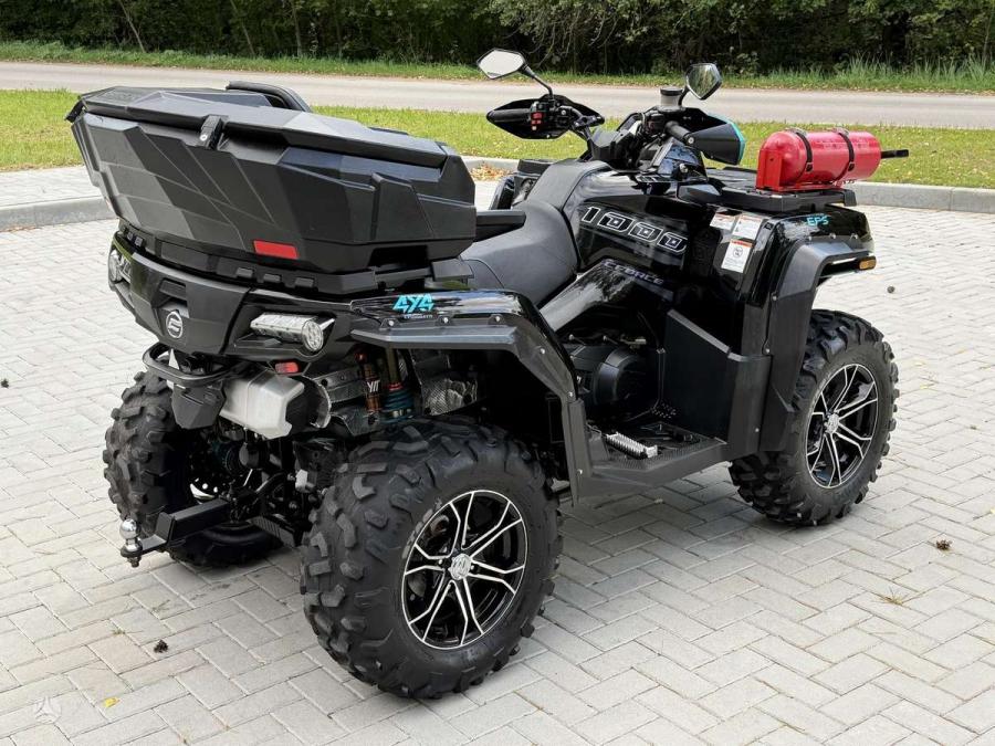 Black CFMOTO CFORCE 1000 2020 in Prienai, with an engine capacity of 1.00 L and mileage of 4 thousand km for 7450 €, photo 6 on AUTOMOTO.COM.LV