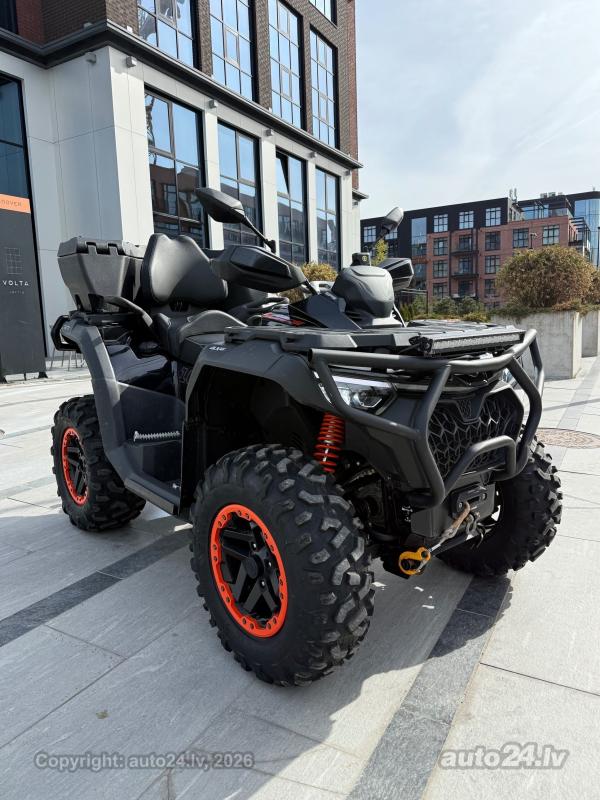 Melns CFMOTO CFORCE 1000 2024 Tallina, ar dzinēja tilpumu 1.00 L un nobraukumu 3 tūkst. km par 9200 €, foto 3 vietnē AUTOMOTO.COM.LV