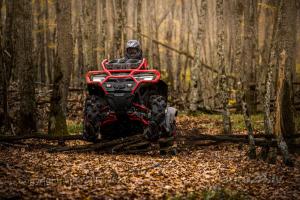 Красный CFMOTO CFORCE 1000 2026 в Курессааре, объемом двигателя 0.96 л и пробегом 0 тыс. км за 13590 €, фото 4 на AUTOMOTO.COM.LV