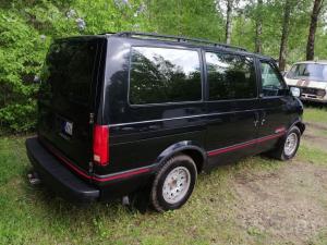 Black Chevrolet Astro 1991 in Riga, with an engine capacity of 4.30 L and mileage of 300 thousand km for 2000 €, photo 2 on AUTOMOTO.COM.LV