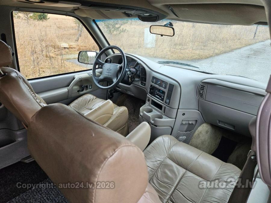 Melns Chevrolet Astro 1997 Tallina, ar dzinēja tilpumu 4.30 L un nobraukumu 196 tūkst. km par 5900 €, foto 8 vietnē AUTOMOTO.COM.LV