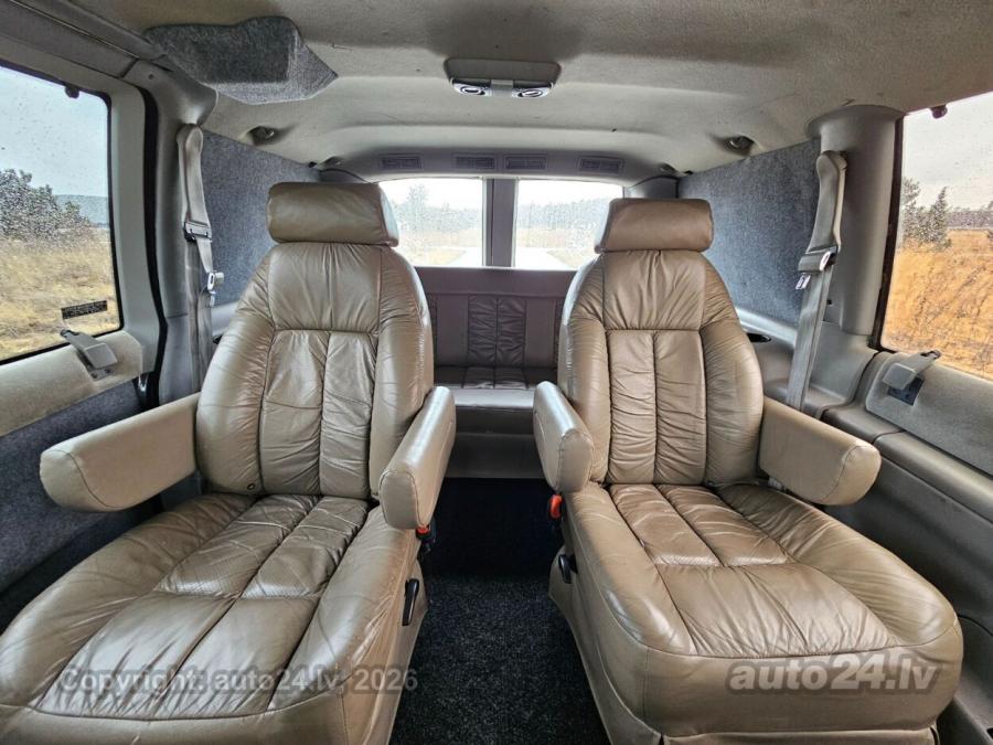 Melns Chevrolet Astro 1997 Tallina, ar dzinēja tilpumu 4.30 L un nobraukumu 196 tūkst. km par 5900 €, foto 13 vietnē AUTOMOTO.COM.LV