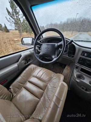 Melns Chevrolet Astro 1997 Tallina, ar dzinēja tilpumu 4.30 L un nobraukumu 196 tūkst. km par 5900 €, foto 16 vietnē AUTOMOTO.COM.LV