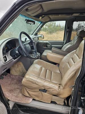 Melns Chevrolet Astro 1997 Tallina, ar dzinēja tilpumu 4.30 L un nobraukumu 196 tūkst. km par 5900 €, foto 20 vietnē AUTOMOTO.COM.LV