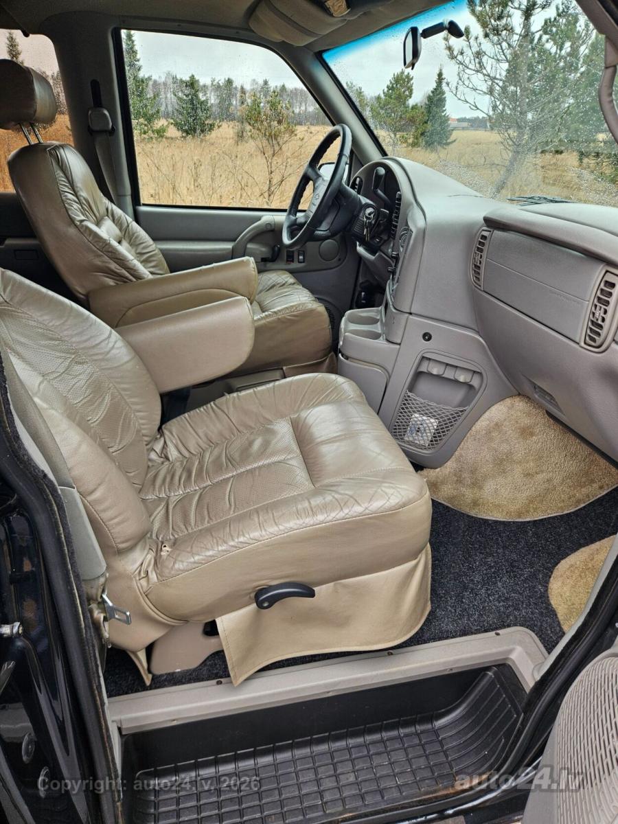 Melns Chevrolet Astro 1997 Tallina, ar dzinēja tilpumu 4.30 L un nobraukumu 196 tūkst. km par 5900 €, foto 23 vietnē AUTOMOTO.COM.LV
