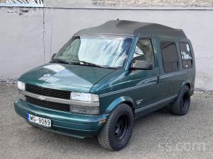 Green Chevrolet Astro 1998 in Riga, with an engine capacity of 4.30 L and mileage of 330 thousand km for 1550 €, photo 4 on AUTOMOTO.COM.LV