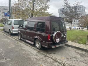 Sarkans Chevrolet Astro 1992 Rīga, ar dzinēja tilpumu 4.30 L un nobraukumu 232 tūkst. km par 3500 €, foto 4 vietnē AUTOMOTO.COM.LV