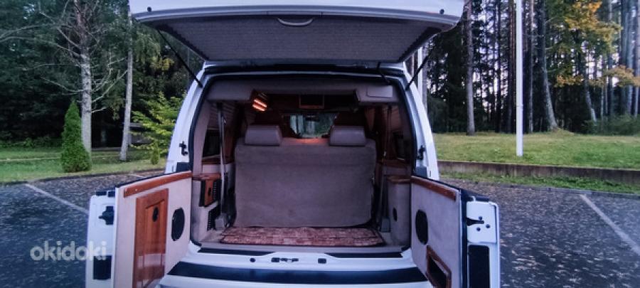 White Chevrolet Astro 2002 in Narva, with an engine capacity of 4.20 L and mileage of 142 thousand km for 19500 €, photo 8 on AUTOMOTO.COM.LV