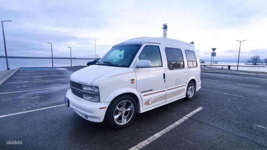 White Chevrolet Astro 2002 in Narva, with an engine capacity of 4.20 L and mileage of 142 thousand km for 19500 €, photo 17 on AUTOMOTO.COM.LV