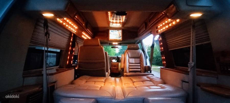 White Chevrolet Astro 2002 in Narva, with an engine capacity of 4.20 L and mileage of 142 thousand km for 19500 €, photo 21 on AUTOMOTO.COM.LV