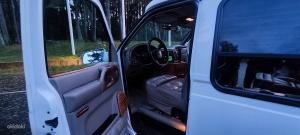 White Chevrolet Astro 2002 in Narva, with an engine capacity of 4.20 L and mileage of 142 thousand km for 19500 €, photo 22 on AUTOMOTO.COM.LV