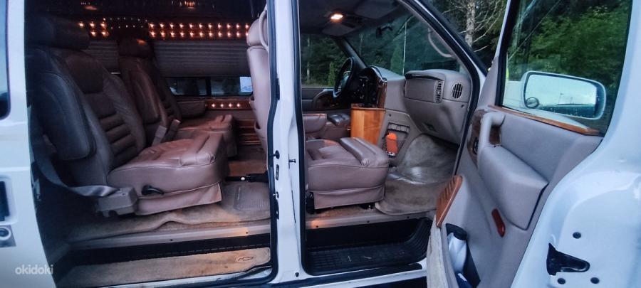White Chevrolet Astro 2002 in Narva, with an engine capacity of 4.20 L and mileage of 142 thousand km for 19500 €, photo 24 on AUTOMOTO.COM.LV