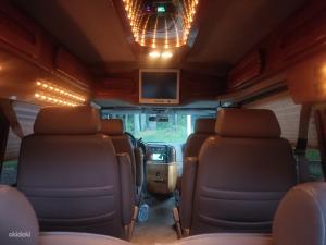 White Chevrolet Astro 2002 in Narva, with an engine capacity of 4.20 L and mileage of 142 thousand km for 19500 €, photo 26 on AUTOMOTO.COM.LV