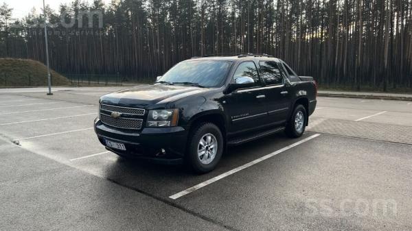 Melns Chevrolet Avalanche 2007 Rīga, ar dzinēja tilpumu 5.30 L un nobraukumu 214 tūkst. km par 9700 €, foto 1 vietnē AUTOMOTO.COM.LV