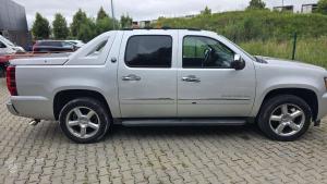 Pelēks Chevrolet Avalanche 2013 Klaipėda, ar dzinēja tilpumu 5.30 L un nobraukumu 370 tūkst. km par 9900 €, foto 6 vietnē AUTOMOTO.COM.LV