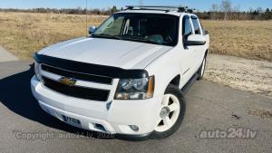 Balts Chevrolet Avalanche 2007 Tallina, ar dzinēja tilpumu 5.30 L un nobraukumu 228 tūkst. km par 22000 €, foto 2 vietnē AUTOMOTO.COM.LV