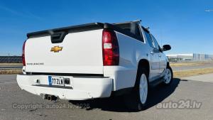 Balts Chevrolet Avalanche 2007 Tallina, ar dzinēja tilpumu 5.30 L un nobraukumu 228 tūkst. km par 22000 €, foto 4 vietnē AUTOMOTO.COM.LV
