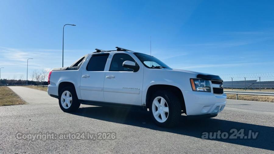 Balts Chevrolet Avalanche 2007 Tallina, ar dzinēja tilpumu 5.30 L un nobraukumu 228 tūkst. km par 22000 €, foto 5 vietnē AUTOMOTO.COM.LV