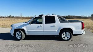 Balts Chevrolet Avalanche 2007 Tallina, ar dzinēja tilpumu 5.30 L un nobraukumu 228 tūkst. km par 22000 €, foto 8 vietnē AUTOMOTO.COM.LV