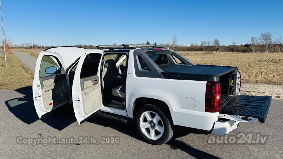 Balts Chevrolet Avalanche 2007 Tallina, ar dzinēja tilpumu 5.30 L un nobraukumu 228 tūkst. km par 22000 €, foto 20 vietnē AUTOMOTO.COM.LV