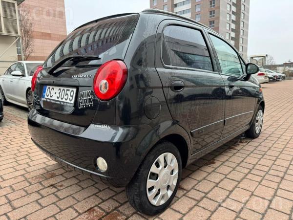 Black Chevrolet Aveo 2007 in Riga, with an engine capacity of 1.00 L and mileage of 0 thousand km for 1600 €, photo 5 on AUTOMOTO.COM.LV