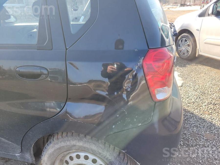 Melns Chevrolet Aveo 2007 Cēsis, ar dzinēja tilpumu 1.40 L un nobraukumu 130 tūkst. km par 700 €, foto 6 vietnē AUTOMOTO.COM.LV