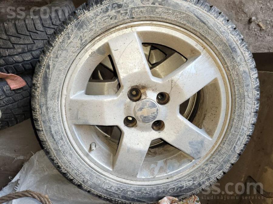 Melns Chevrolet Aveo 2007 Cēsis, ar dzinēja tilpumu 1.40 L un nobraukumu 130 tūkst. km par 700 €, foto 7 vietnē AUTOMOTO.COM.LV