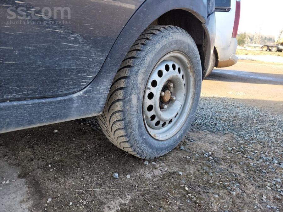 Melns Chevrolet Aveo 2007 Cēsis, ar dzinēja tilpumu 1.40 L un nobraukumu 130 tūkst. km par 700 €, foto 8 vietnē AUTOMOTO.COM.LV