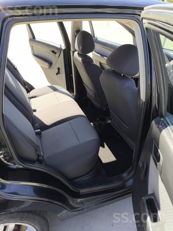 Black Chevrolet Aveo 2008 in Riga, with an engine capacity of 1.20 L and mileage of 206 thousand km for 1500 €, photo 5 on AUTOMOTO.COM.LV