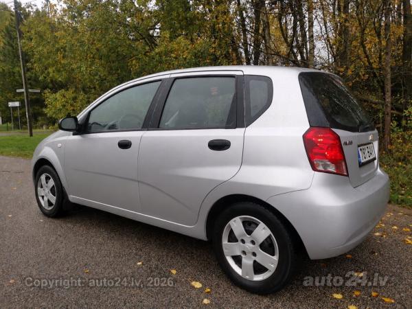 Chevrolet Aveo 2008 Tartu vietnē Melns Chevrolet Aveo 2008 Tartu, ar dzinēja tilpumu 1.40 L un nobraukumu 167 tūkst. km par 790 €, foto 4 vietnē AUTOMOTO.COM.LV