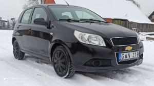 Melns Chevrolet Aveo 2009 Pakruojis, ar dzinēja tilpumu 1.20 L un nobraukumu 159 tūkst. km par 1450 €, foto  vietnē AUTOMOTO.COM.LV