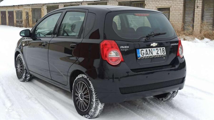 Black Chevrolet Aveo 2009 in Pakruojis, with an engine capacity of 1.20 L and mileage of 159 thousand km for 1450 €, photo 3 on AUTOMOTO.COM.LV