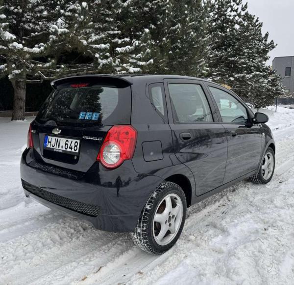 Melns Chevrolet Aveo 2009 Viļņa, ar dzinēja tilpumu 1.40 L un nobraukumu 180 tūkst. km par 2350 €, foto 4 vietnē AUTOMOTO.COM.LV