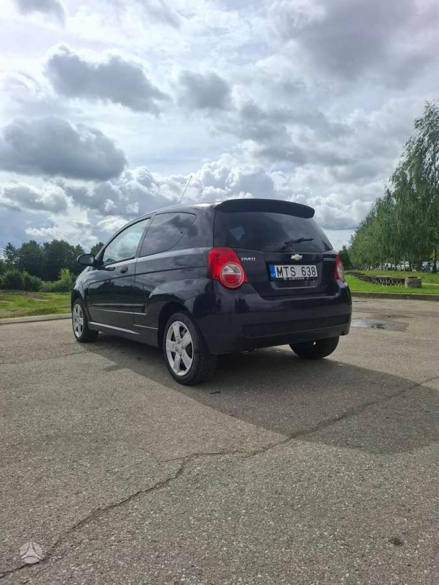 Melns Chevrolet Aveo 2009 Šauļi, ar dzinēja tilpumu 1.21 L un nobraukumu 174 tūkst. km par 1350 €, foto 4 vietnē AUTOMOTO.COM.LV