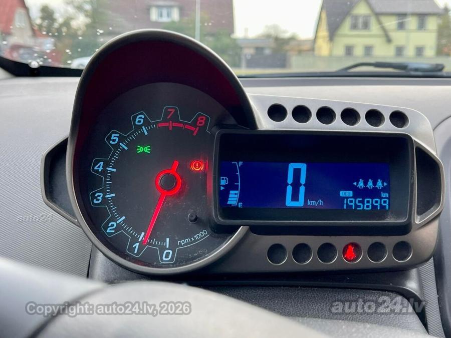 Black Chevrolet Aveo 2012 in Tallinn, with an engine capacity of 1.20 L and mileage of 224 thousand km for 2190 €, photo 8 on AUTOMOTO.COM.LV