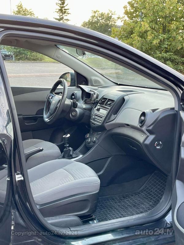 Black Chevrolet Aveo 2012 in Tallinn, with an engine capacity of 1.20 L and mileage of 224 thousand km for 2190 €, photo 10 on AUTOMOTO.COM.LV