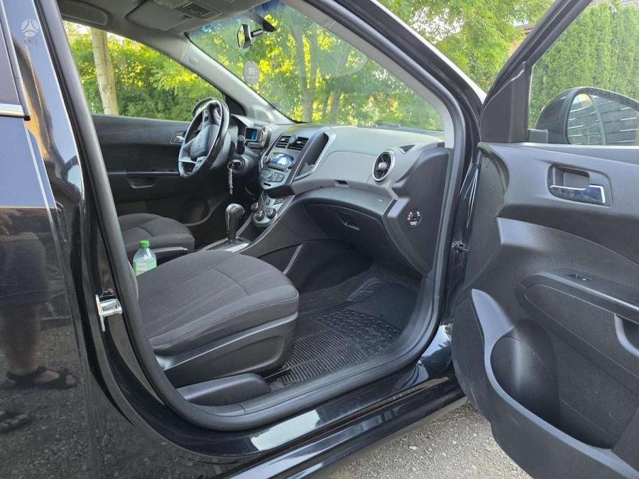 Melns Chevrolet Aveo 2012 Radviliškis, ar dzinēja tilpumu 1.40 L un nobraukumu 114 tūkst. km par 3400 €, foto 23 vietnē AUTOMOTO.COM.LV