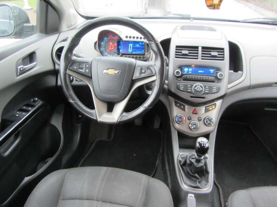 Black Chevrolet Aveo 2012 in Taurage, with an engine capacity of 1.25 L and mileage of 240 thousand km for 2800 €, photo 8 on AUTOMOTO.COM.LV