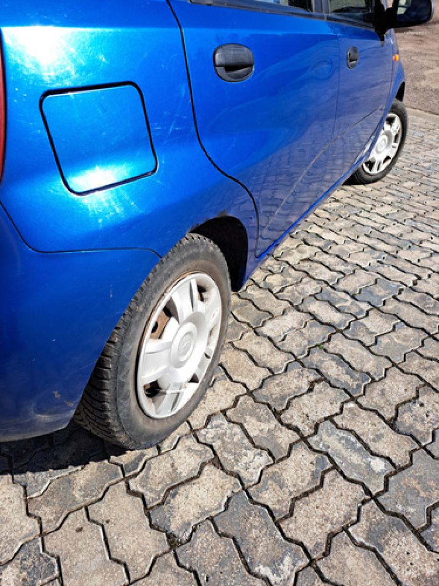 Zils Chevrolet Aveo 2005 Narva-Jēsū, ar dzinēja tilpumu 0.00 L un nobraukumu 141 tūkst. km par 800 €, foto 3 vietnē AUTOMOTO.COM.LV