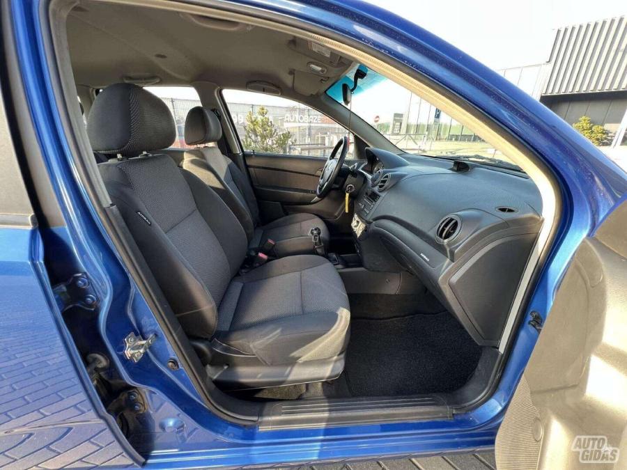 Blue Chevrolet Aveo 2010 in Siauliai, with an engine capacity of 1.20 L and mileage of 145 thousand km for 2800 €, photo 20 on AUTOMOTO.COM.LV