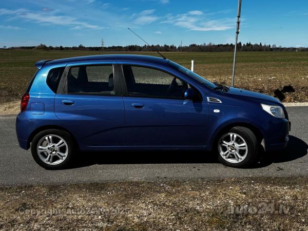 Blue Chevrolet Aveo 2010 in Tallinn, with an engine capacity of 1.40 L and mileage of 157 thousand km for 1500 €, photo 6 on AUTOMOTO.COM.LV