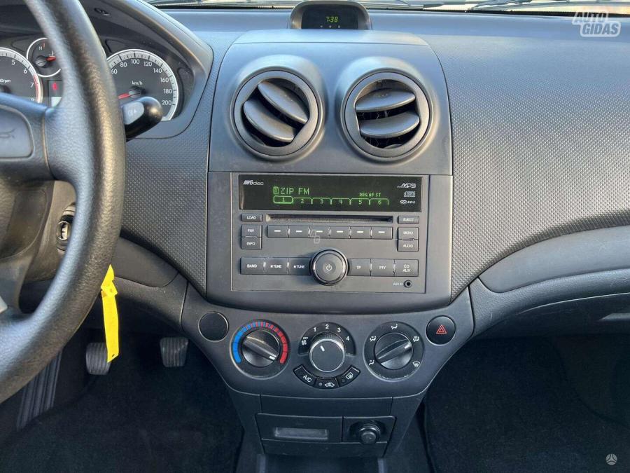 Zils Chevrolet Aveo 2010 Šauļi, ar dzinēja tilpumu 1.20 L un nobraukumu 145 tūkst. km par 2600 €, foto 17 vietnē AUTOMOTO.COM.LV