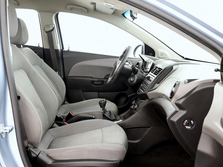 Blue Chevrolet Aveo 2012 in Tallinn, with an engine capacity of 1.20 L and mileage of 253 thousand km for 1499 €, photo 14 on AUTOMOTO.COM.LV