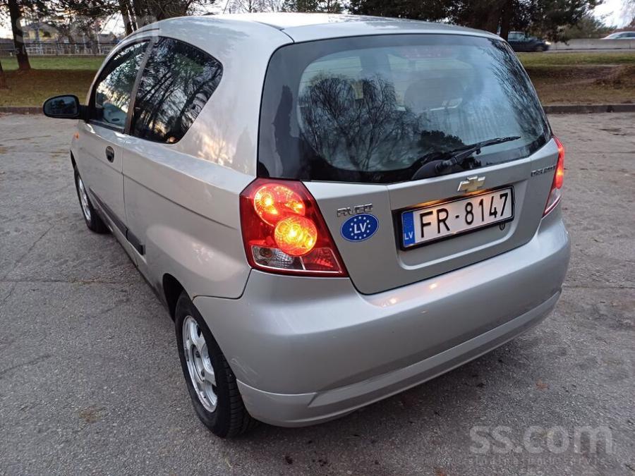 Pelēks Chevrolet Aveo 2005 Rīga, ar dzinēja tilpumu 1.20 L un nobraukumu 0 tūkst. km par 300 €, foto 4 vietnē AUTOMOTO.COM.LV